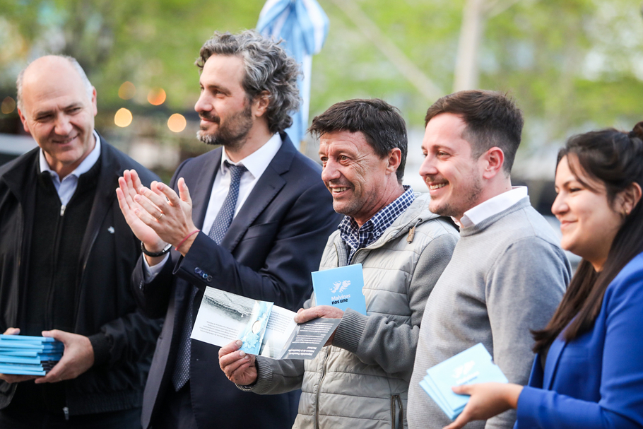 Campana Noticias | Ex combatientes y familiares recibieron medallas ...