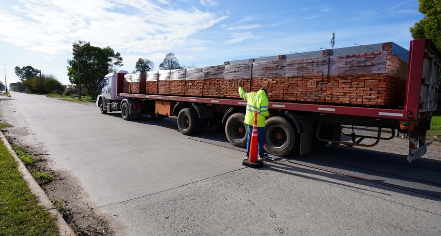 Campana Noticias | Vialidad controló más de 5 mil camiones en rutas ...